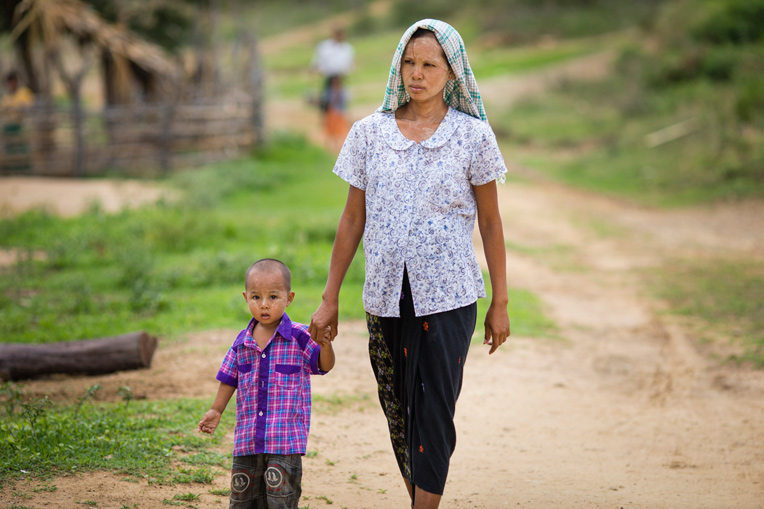 Mother Groups in Myanmar Teach Nutrition, Foster Community