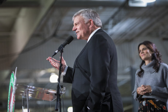 Franklin Graham Celebrates 25 Years of Operation Christmas Child at ...
