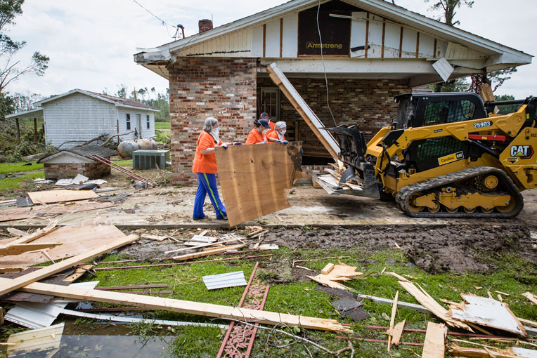 Samaritan’s Purse Responding to Eastern Carolina Tornado Samaritan’s Purse Responding to Eastern Carolina Tornado