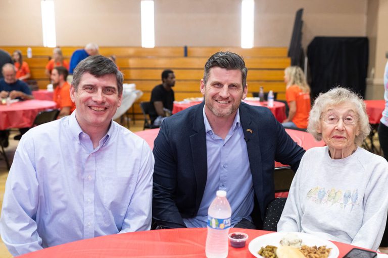 Samaritan’s Purse Serves Christmas Meal in Florida