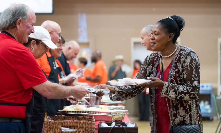 Samaritan’s Purse Serves Christmas Meal in Florida