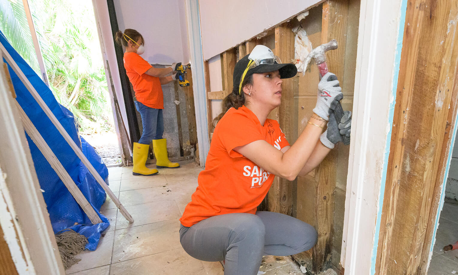 Volunteers at Work in Flooded South Florida Communities