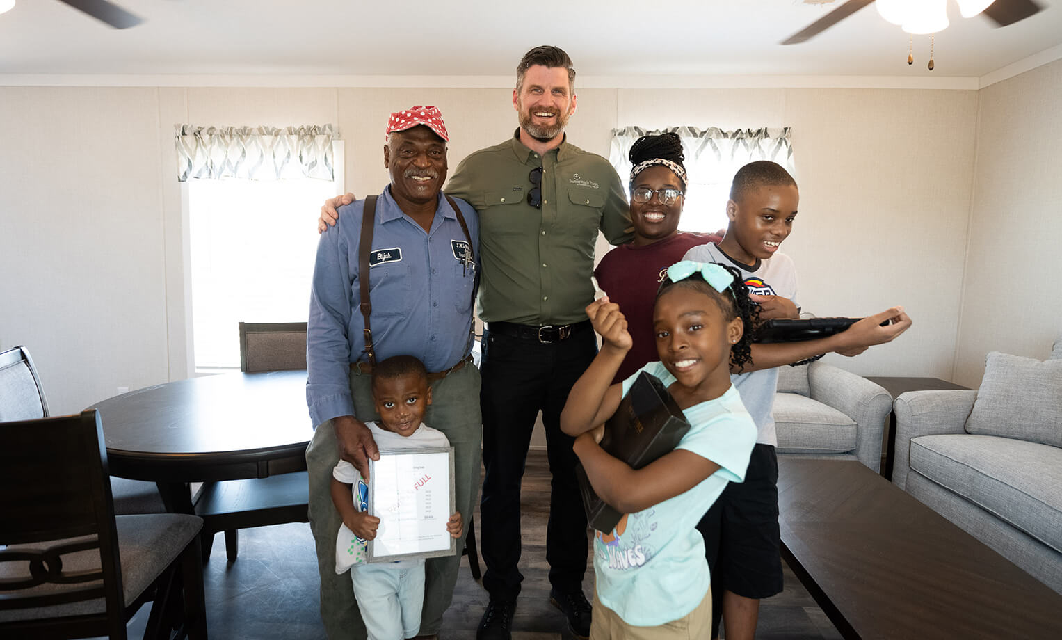 Edward Graham Dedicates New Homes in Mississippi