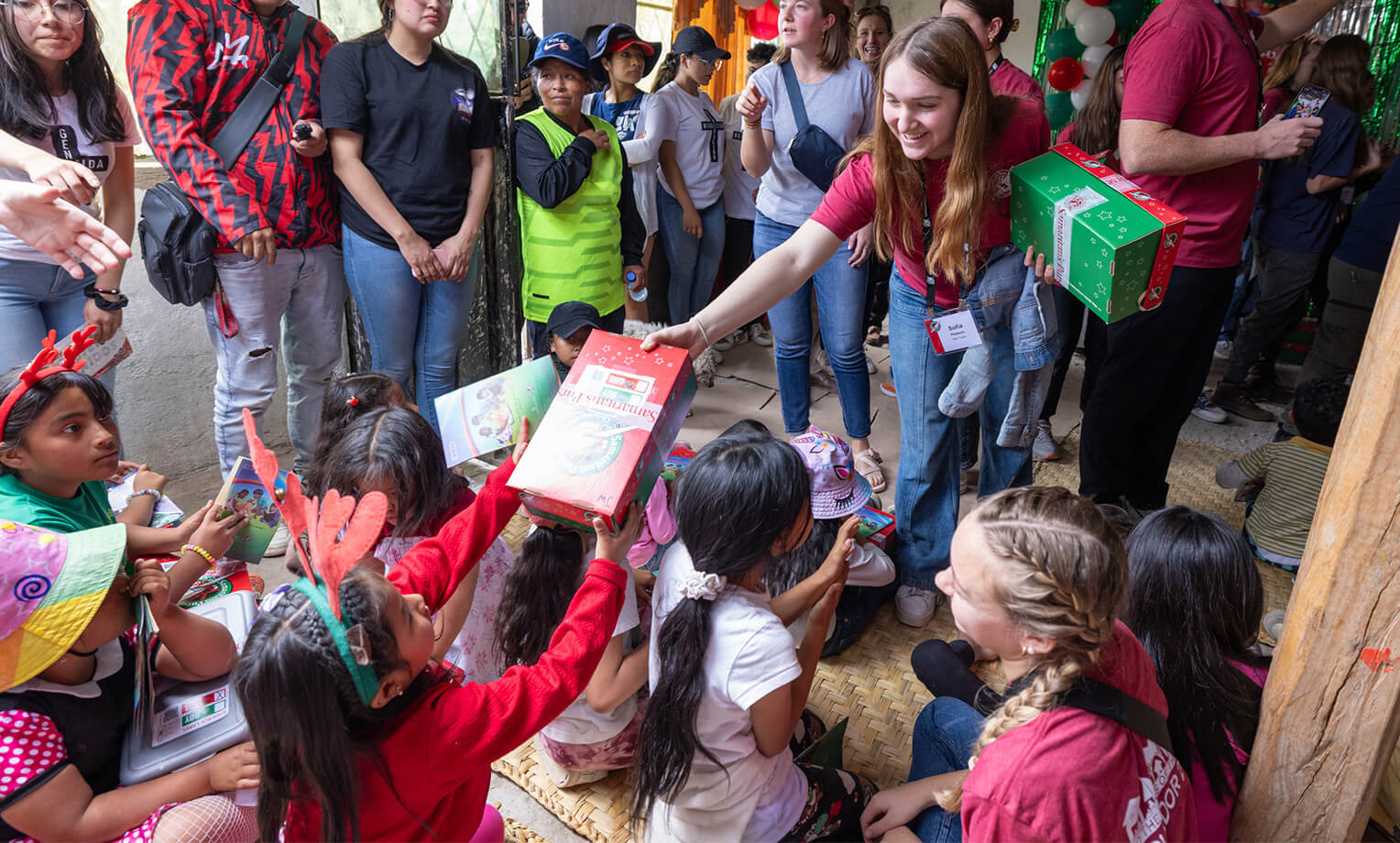Wheaton College Students Partner with Operation Christmas Child in Ecuador