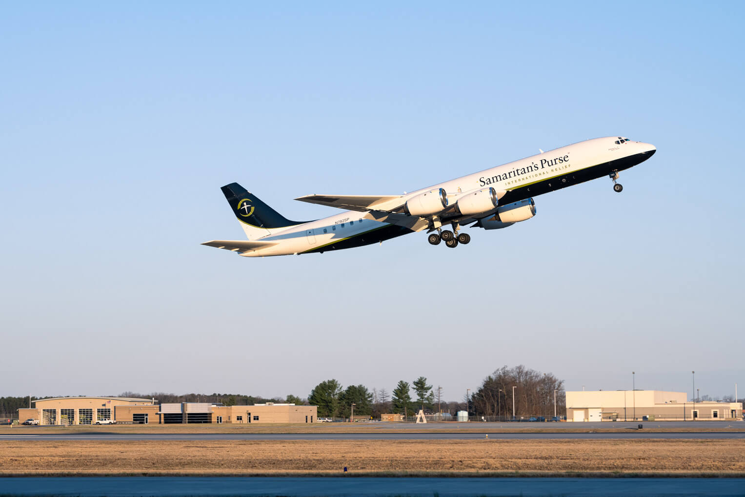 A Tribute to the DC-8